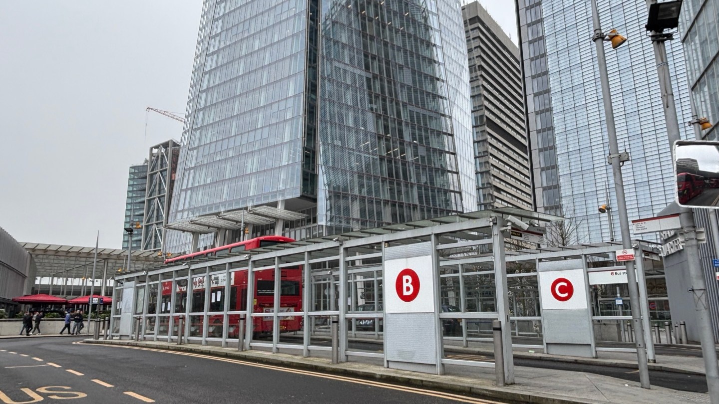 Visiting the wonderful London Bridge Bus Station & National Railway ...